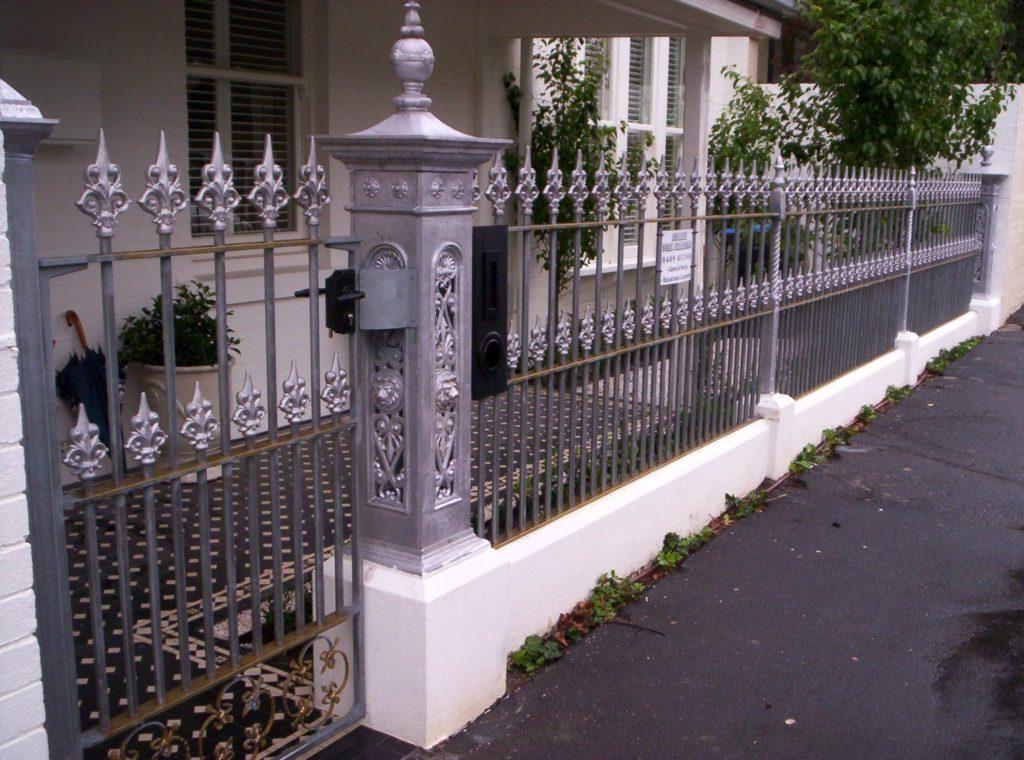 Lion Post Traditional Design – non rust aluminium – Discount Hardware ...